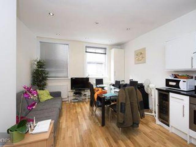 3 Bedrooms Flat for rent in Nottingham Place, Marylebone, London W1U
