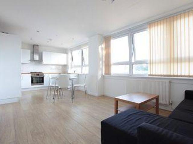 3 Bedrooms Flat for rent in Noyna Road, London SW17