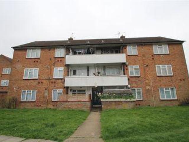 3 Bedrooms Flat for rent in Northway Court, Green Avenue, Mill Hill NW7