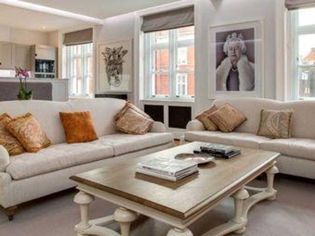 3 Bedrooms Flat for rent in North Audley Street, London W1K