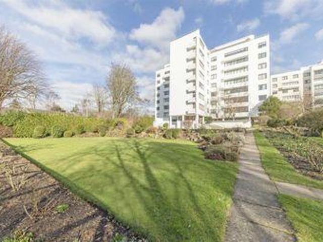 3 Bedrooms Flat for rent in North Hill, London N6