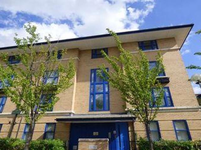3 Bedrooms Flat for rent in North Row, Milton Keynes MK9