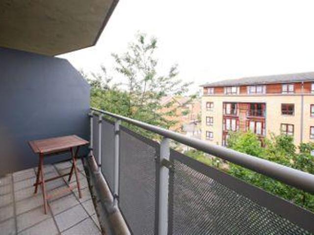 3 Bedrooms Flat for rent in North Road, London N7