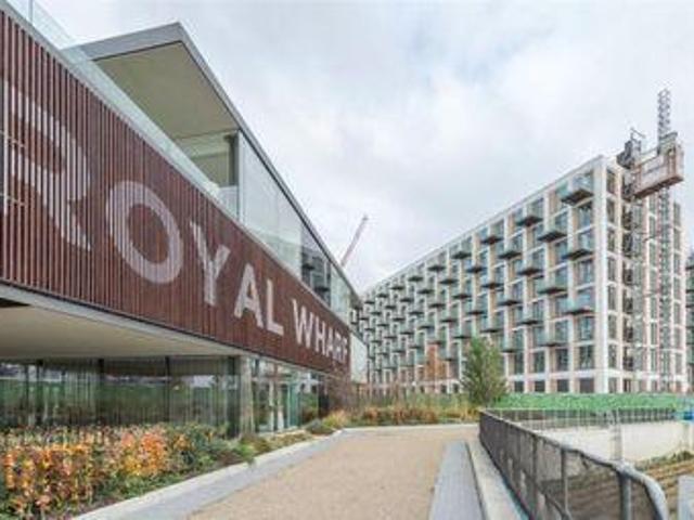3 Bedrooms Flat for rent in North Woolich Road, Royal Wharf, London E16