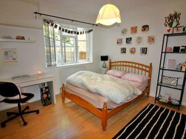 3 Bedrooms Flat for rent in Narcissus Road, London NW6