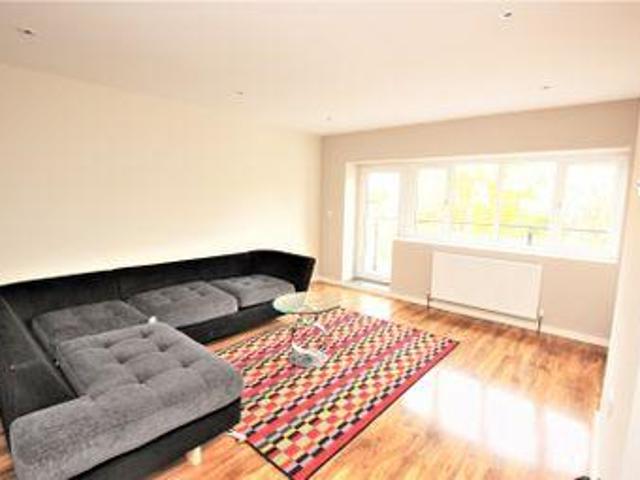 3 Bedrooms Flat for rent in Nether Street, North Finchley N12