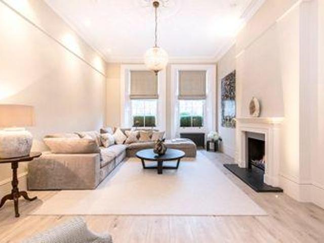 3 Bedrooms Flat for rent in Nevern Square, London SW5