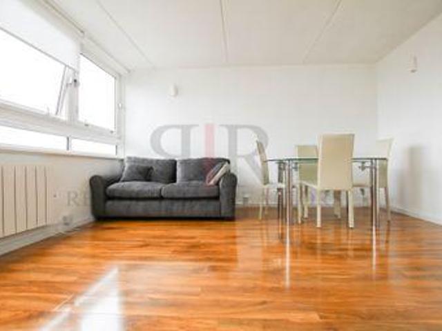 3 Bedrooms Flat for rent in New City, London SW11