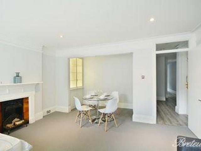 3 Bedrooms Flat for rent in New Kings Road, London SW6