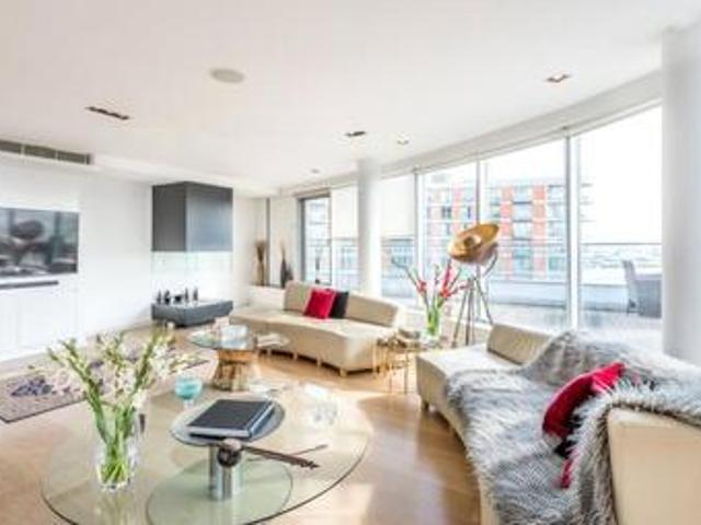 3 Bedrooms Flat for rent in New Providence Wharf, Canary Wharf E14
