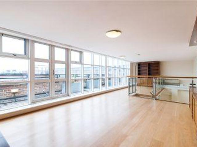 3 Bedrooms Flat for rent in New River Head, 173 Rosebery Avenue, London EC1R