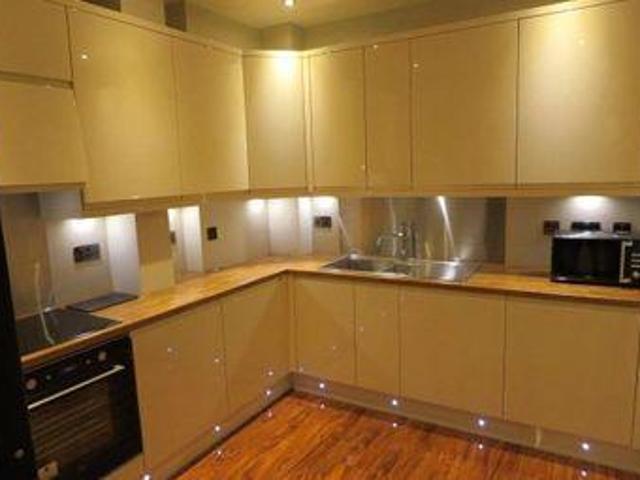 3 Bedrooms Flat for rent in Newington Causeway, London SE1