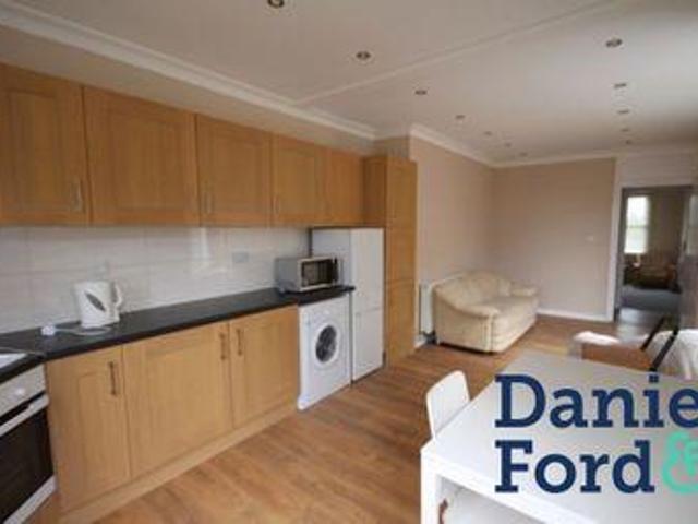 3 Bedrooms Flat for rent in Newington Green Mansion, Green Lanes, London N16
