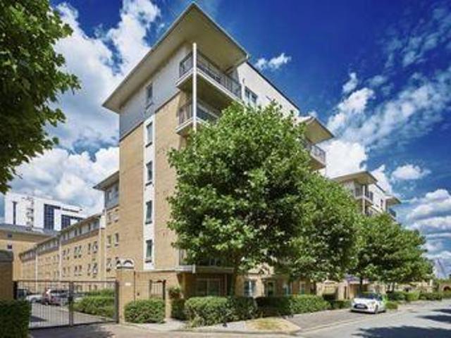 3 Bedrooms Flat for rent in Newport Avenue, London E14