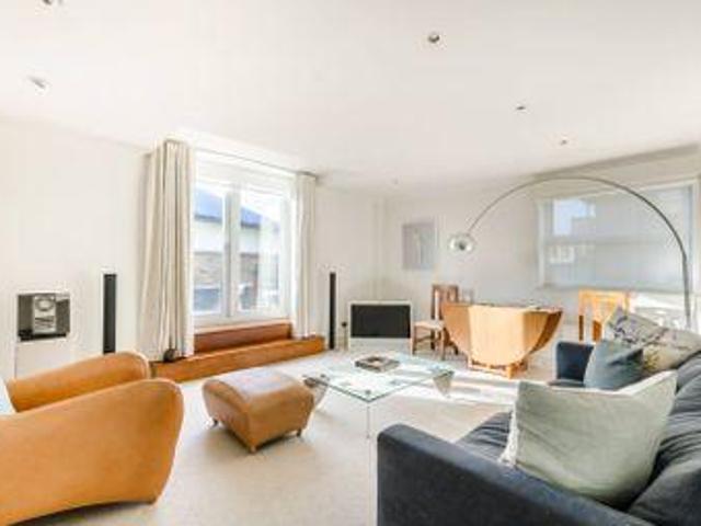 3 Bedrooms Flat for rent in Newton Street, Covent Garden WC2B