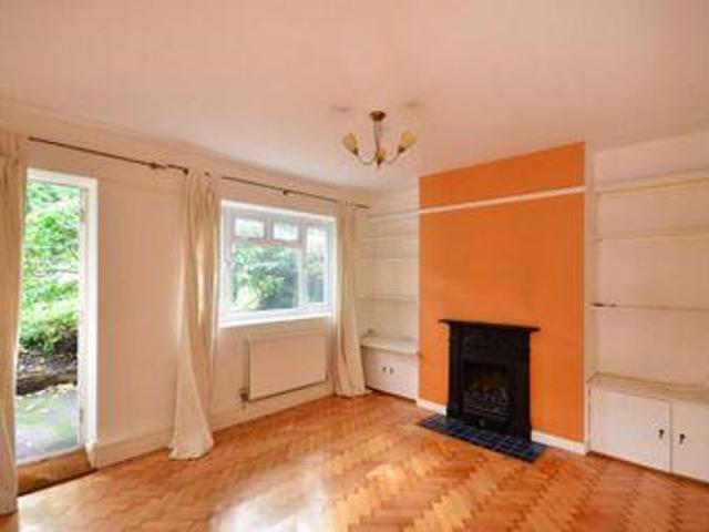3 Bedrooms Flat for rent in South Close, Highgate N6