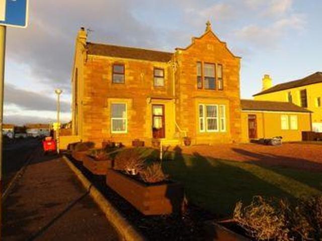 3 Bedrooms Flat for rent in South Crescent Road, Ardrossan KA22