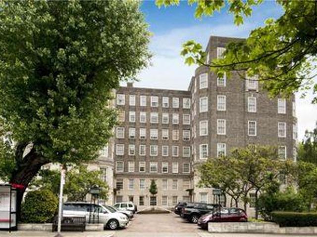 3 Bedrooms Flat for rent in South Lodge, Circus Road, London NW8