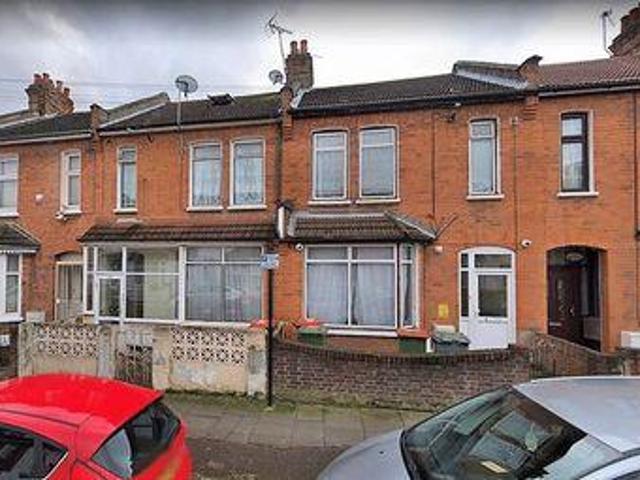 3 Bedrooms Flat for rent in Southend Road, London E6