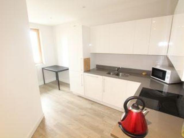 3 Bedrooms Flat for rent in Salcombe Court, Poplar E14