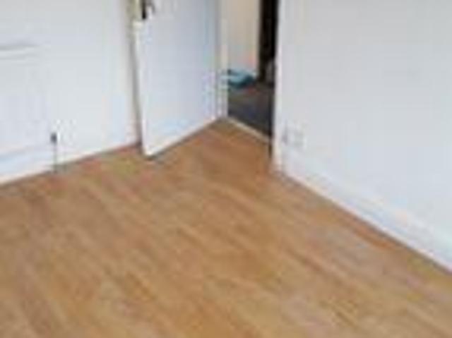 3 Bedrooms Flat for rent in Salisbury Avenue, Barking IG11