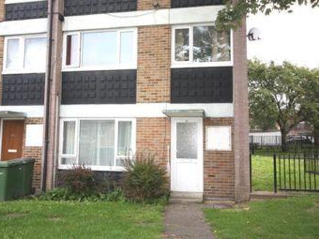 3 Bedrooms Flat for rent in Samuel Street, Greenwhich SE18