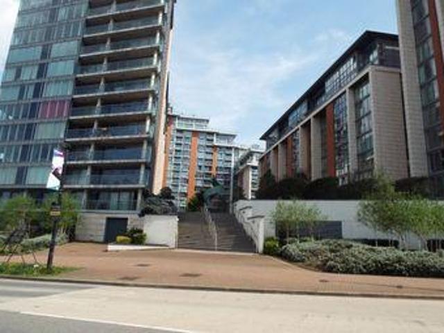 3 Bedrooms Flat for rent in Seagull Lane, London E16
