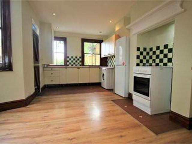 3 Bedrooms Flat for rent in Selborne Road London, London E17