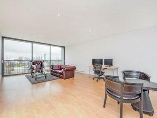 3 Bedrooms Flat for rent in Selsdon Way, Docklands E14