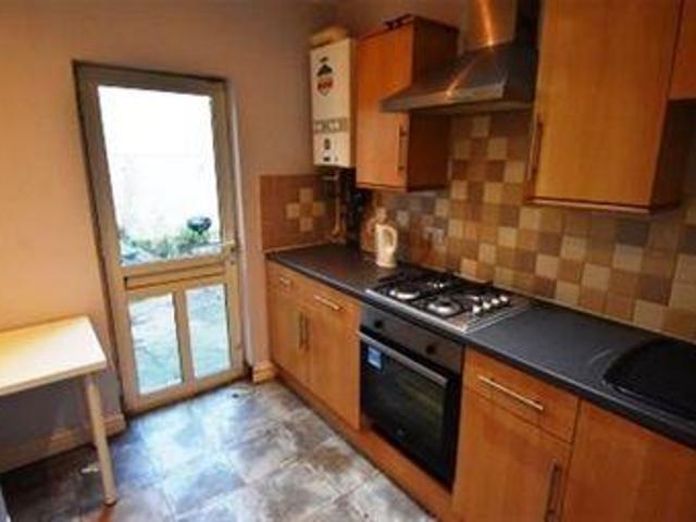 3 Bedrooms Flat for rent in Shaftesbury Avenue, Montpelier, Bristol BS6
