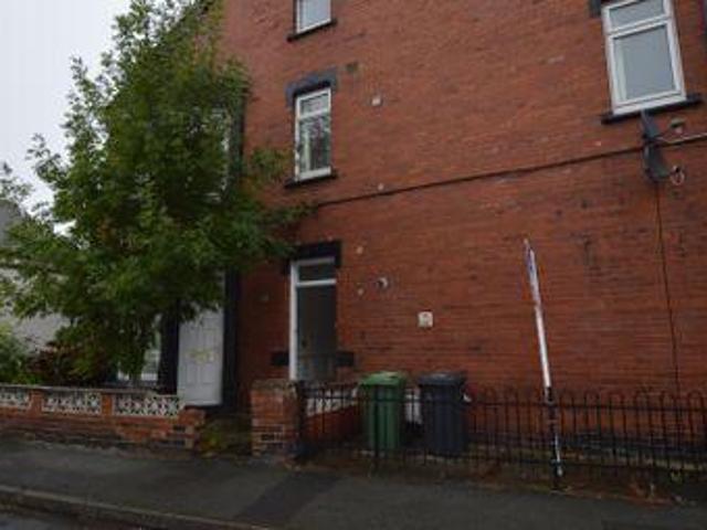 3 Bedrooms Flat for rent in Shaftesbury Avenue, Leeds LS8