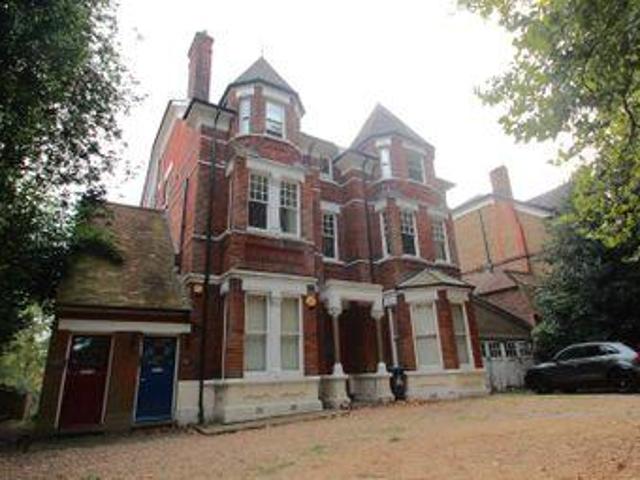 3 Bedrooms Flat for rent in Shepherds Hill, London N6