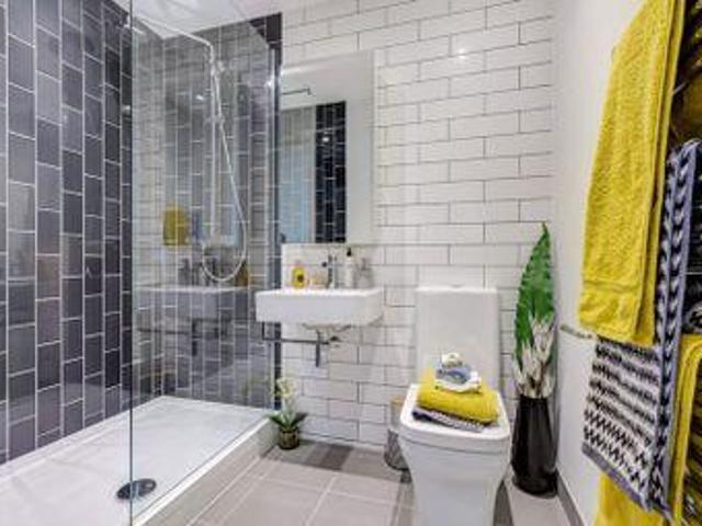 3 Bedrooms Flat for rent in Shipwright Street, London E16