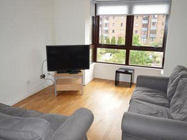 3 Bedrooms Flat for rent in Sienna Gardens, Edinburgh EH9