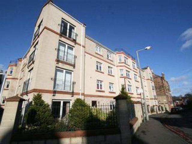 3 Bedrooms Flat for rent in Sinclair Close, Gorgie, Edinburgh EH11