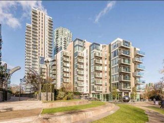 3 Bedrooms Flat for rent in Skylark Point, Newnton Close, London N4