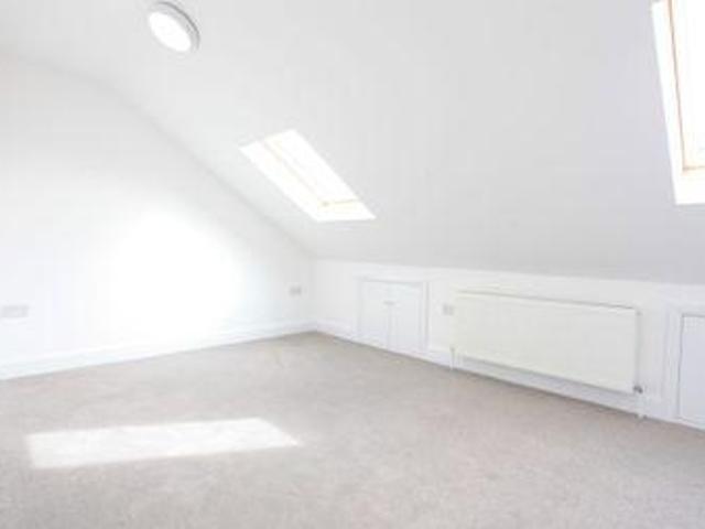 3 Bedrooms Flat for rent in Spa Hill, London SE19