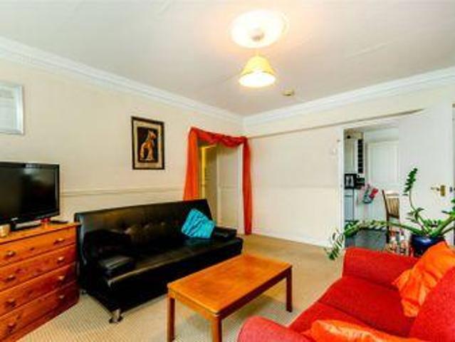 3 Bedrooms Flat for rent in Sperling Road, Tottenham, North London N17