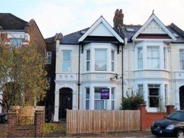 3 Bedrooms Flat for rent in Springwell Avenue, Harlesden NW10