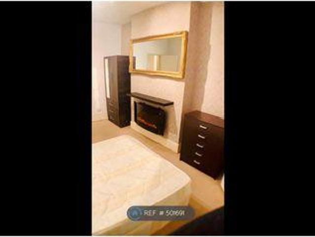 3 Bedrooms Flat for rent in Studley Road, London E7