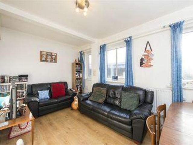 3 Bedrooms Flat for rent in St. Johns Estate, Tower Bridge Road, London SE1