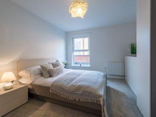 3 Bedrooms Flat for rent in St Johns Road, Leeds LS3