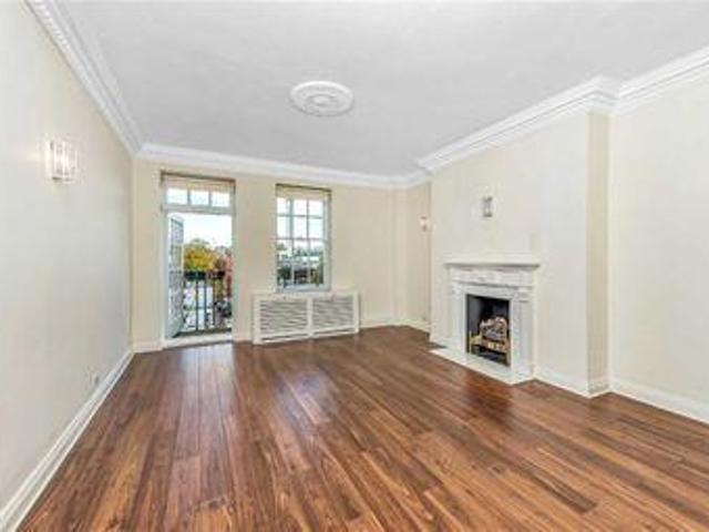 3 Bedrooms Flat for rent in St Johns Wood Court, St Johns Wood Road, London NW8