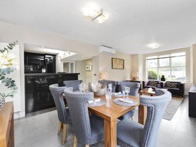 3 Bedrooms Flat for rent in St. Johns Wood Park, London NW8