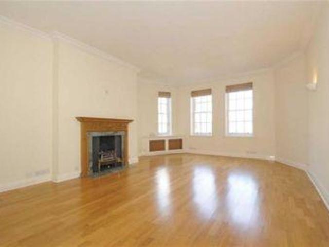 3 Bedrooms Flat for rent in St. Johns Wood Road, London NW8