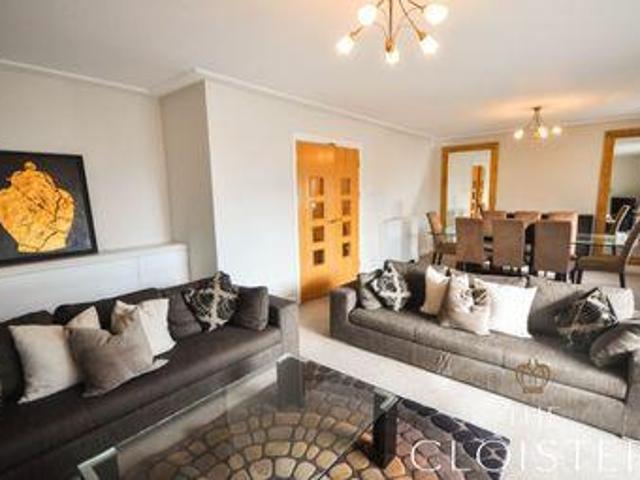 3 Bedrooms Flat for rent in St. Johns Wood Road, London NW8