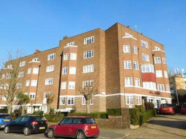 3 Bedrooms Flat for rent in St. Marks Hill, Surbiton KT6