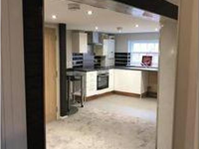 3 Bedrooms Flat for rent in St. Pauls Square, Bedford MK40