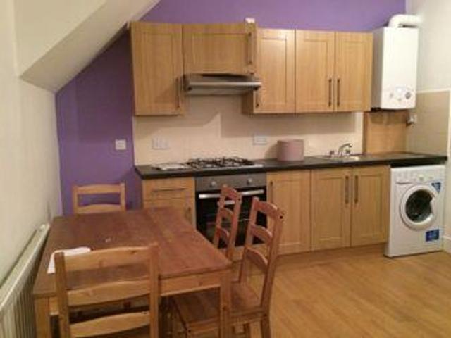 3 Bedrooms Flat for rent in Staines Road, Ilford IG1