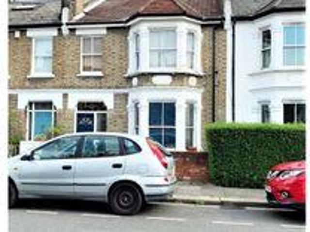 3 Bedrooms Flat for rent in Stanlake Road, London W12